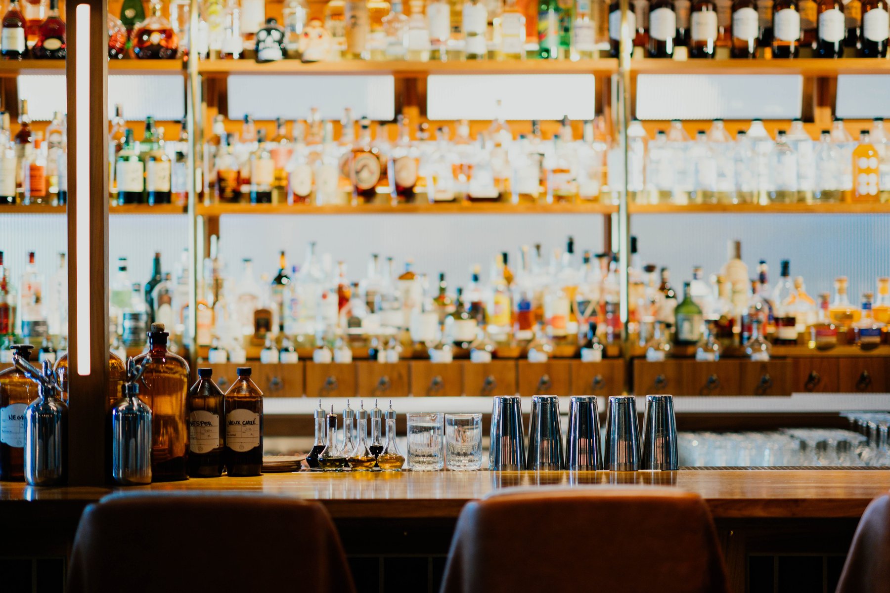 Guest Bartenders: How and Why You Should Invite One to Your Bar
